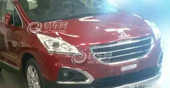 更新了Peugeot 3008没有伪装的拍摄