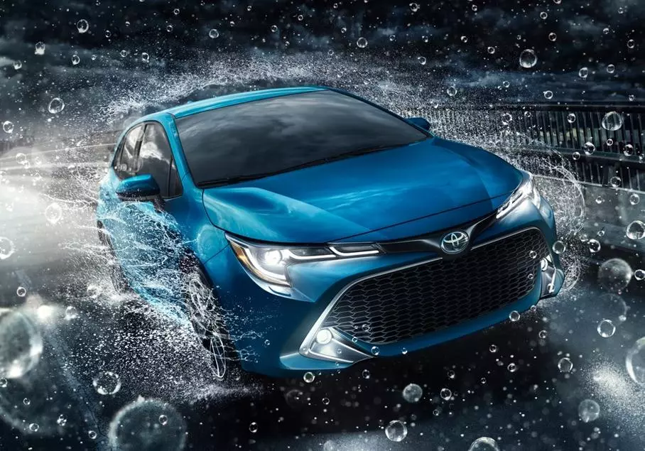 Ang New Toyota Corolla nakadawat usa ka magkalainlain nga adunay 