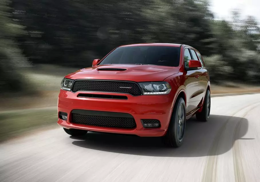 Dodge «замаскував» звичайний Durango під «заряджену» версію 4422_1