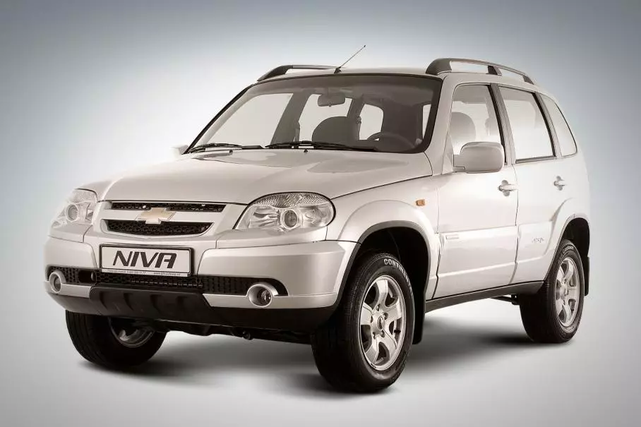 Tugadh Chevrolet Niva go Déileálaithe Carda Lada 44309_1