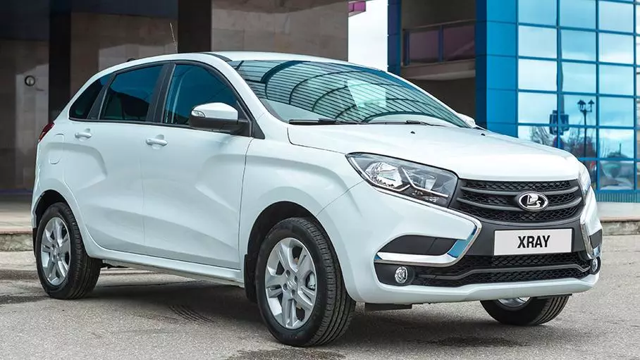 Avtovaz alianza kutolewa kwa Hatchback Xray. 44319_1