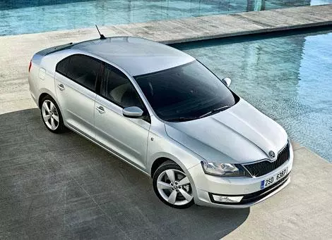 Skoda, Liftbak Rapid'i güncelledi 45362_2