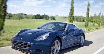 Ferrari California Supercar ble enklere, kraftigere og raskere