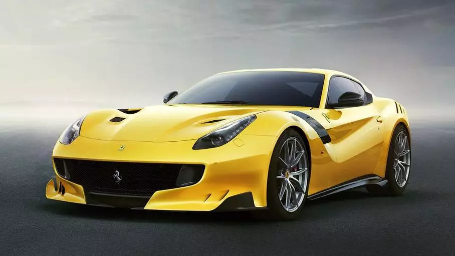 Ferrari "caricato" Supercar F12berinetta