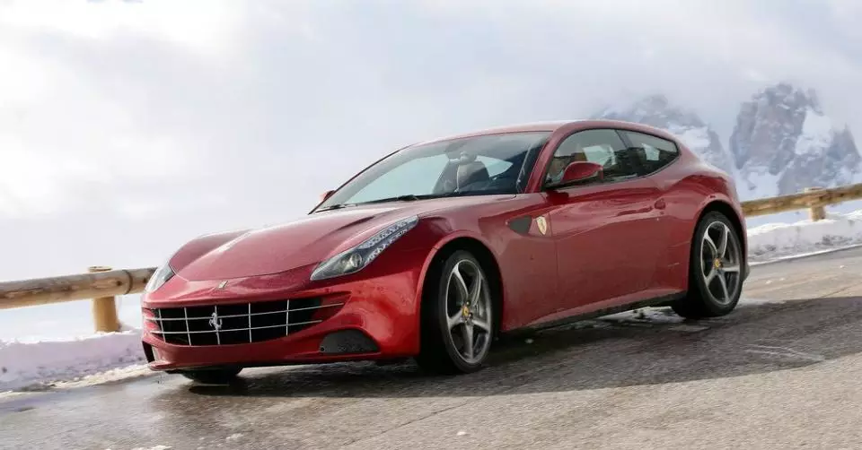 Ferrari kommer att medföra en uppdaterad supercar FF till Genève