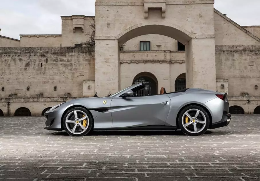 Nakuha ng Ferrari ang bawat kotse na nagbebenta ng 69,000 euros 46480_1