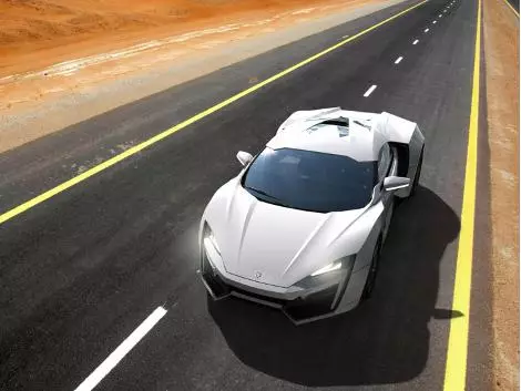 اولین Supercar عربی در مقابل درب درب باز می شود 46715_5