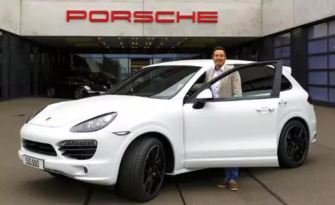 Porsche შეგროვებული ნახევარი მილიონი Cayenne 47210_2