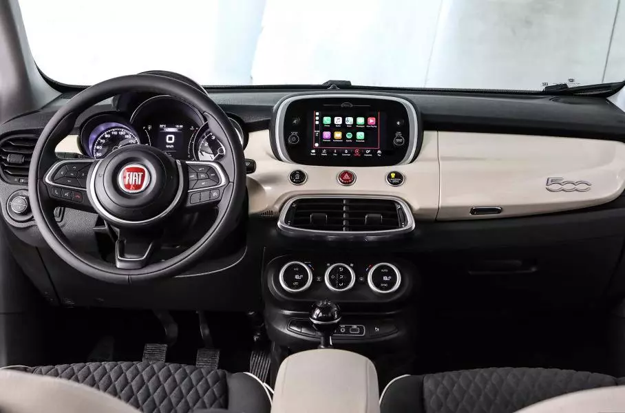 Fiat 500x Crossover nuashonraithe agus bhog sé go dtí Turbors 4721_3