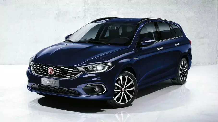 Το νέο Sedan Fiat έγινε βαγόνι 4740_1