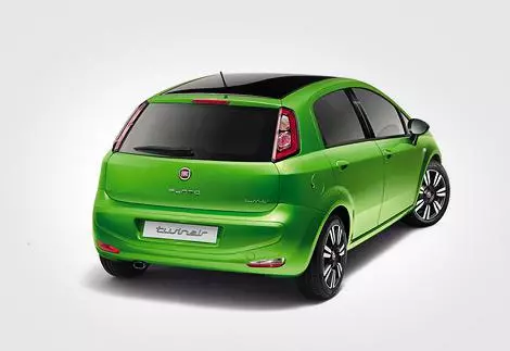 Fiat Punto បានធ្វើបច្ចុប្បន្នភាពនិងទទួលបានម៉ាស៊ីន Turbo ពីរស៊ីឡាំង 4763_2