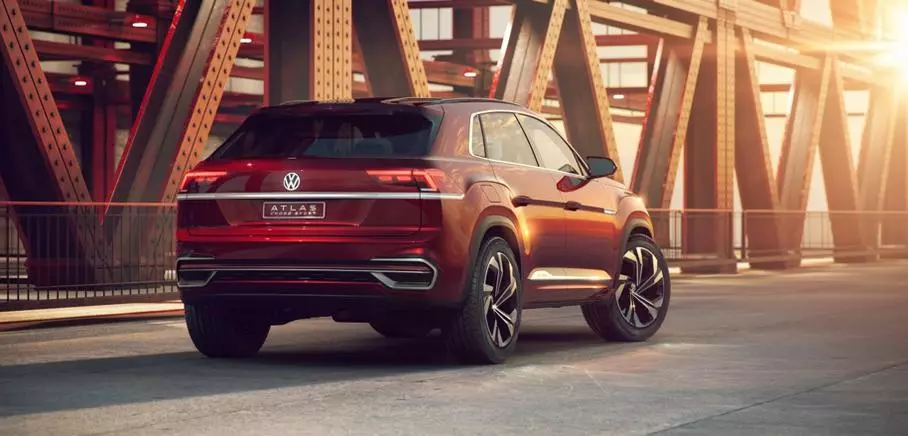 Volkswagen pöörab ATLAS SUV-d viiendate hübriidse 4806_3