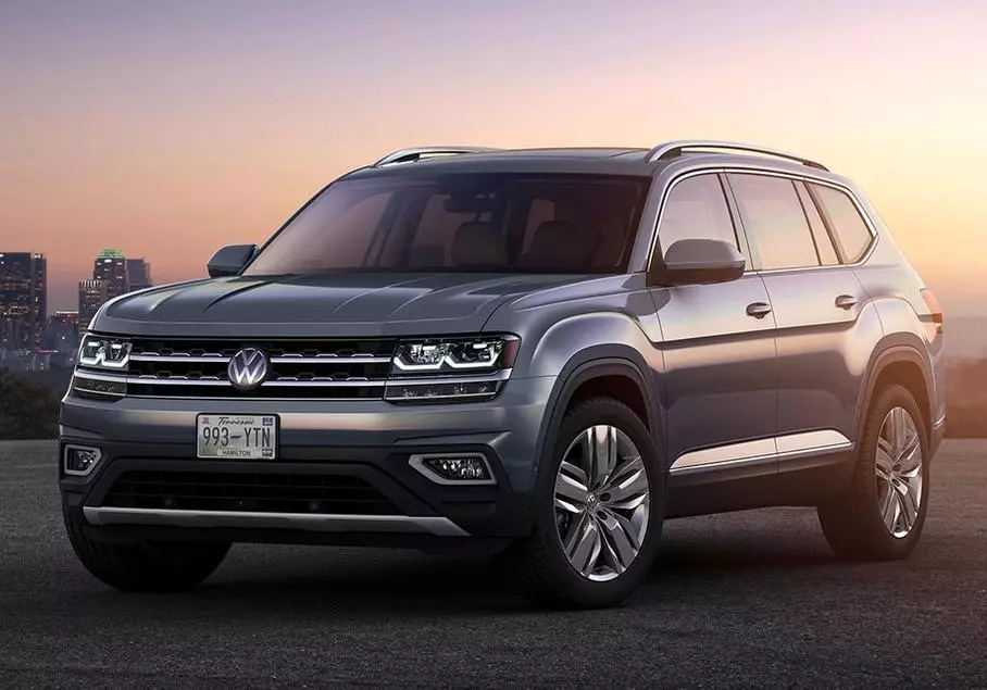 VW가 러시아 Teramont와 New Touareg에 가져 오는지 말했습니다.