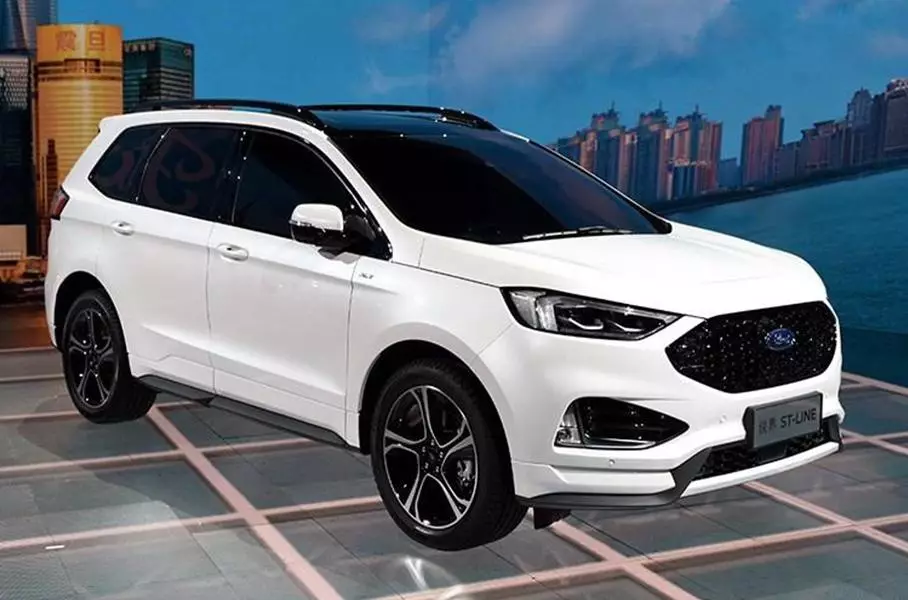 Ford Edge atjaunināts un ieguva tableti, piemēram, Tesla 4853_2