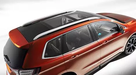 Ford додав кросоверу Edge третій ряд сидінь 4859_5