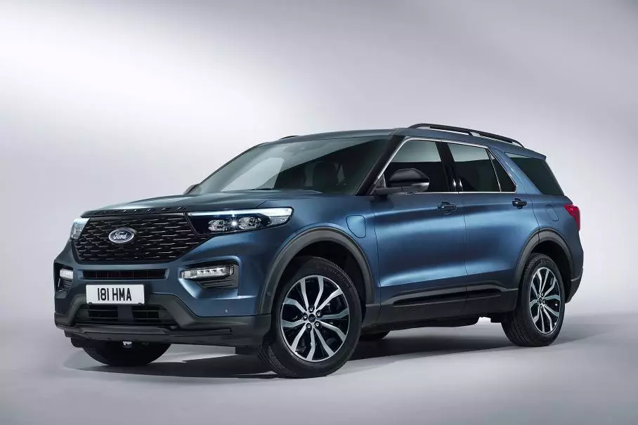 Nový Ford Explorer sa stal hybridným a naučil sa účtovať z výstupe 4915_1