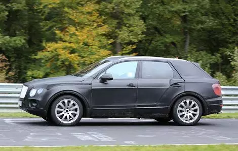 Bentley tinggi ovg yang difoto di Nürburgring 49620_4