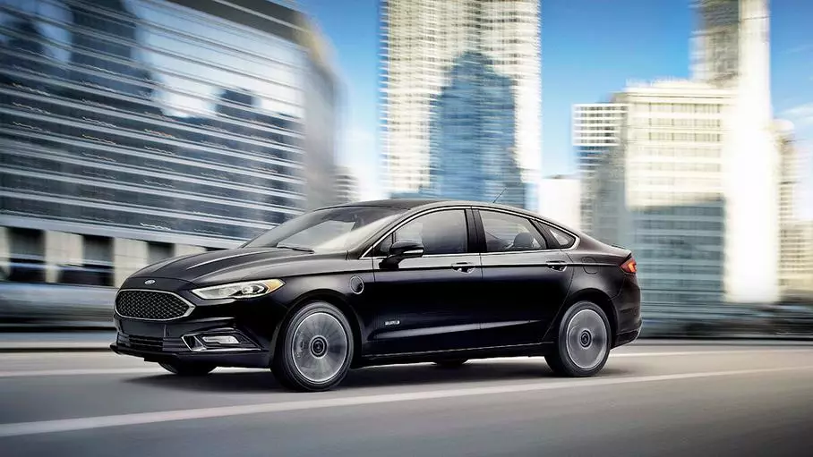 Ford Fusioun ass déi deiersten Hybrid an den USA ginn