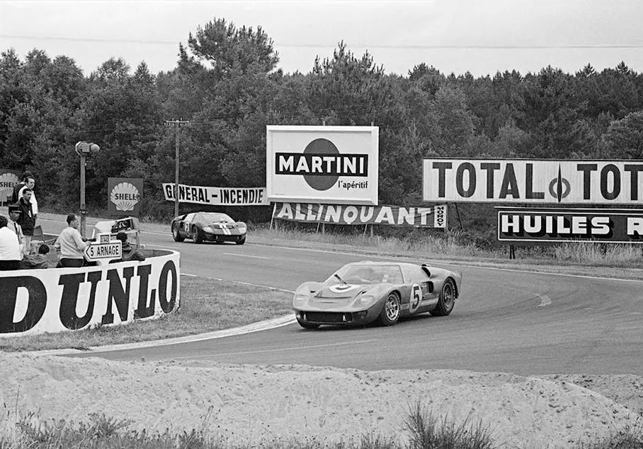 Halfway Ford GT40 ji Le Mana 12 mîlyon dolar nirxand 5014_3