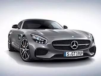 İlk Mercedes-AMG GT-nin görünüşü 51561_1