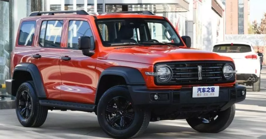 Gran Wall va començar a vendre el marc SUV de marc de 300 de mida amb Patriot UAZ