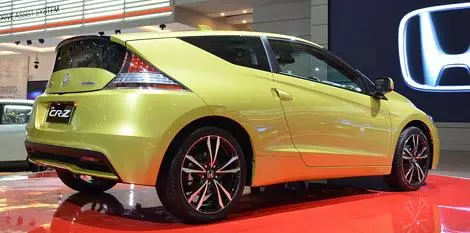 Cusboonaysiinta Honda Cr-Z Hybrid wuxuu noqday mid sii xoog badan 5281_2