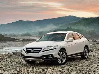 Cusboonaysiinta Honda Crosstour waxay ku heli doontaa Ruushka nooca miisaaniyadda 5300_1