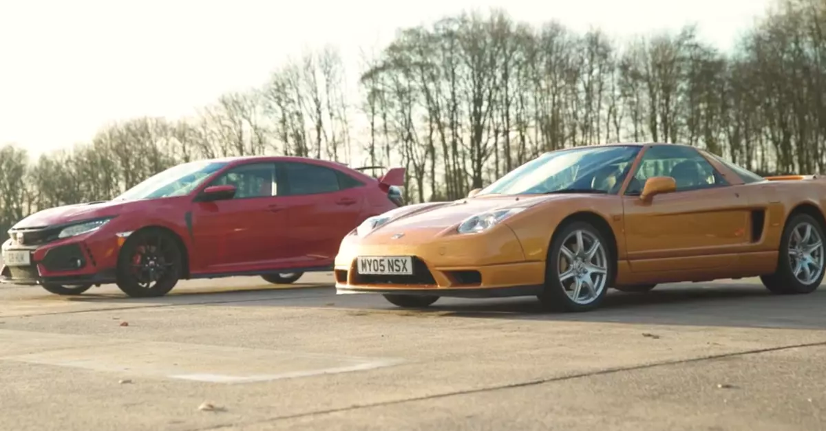 Die 13-jarige Supercar Honda NSX is in gevaar met die nuwe warmluik vergelyk