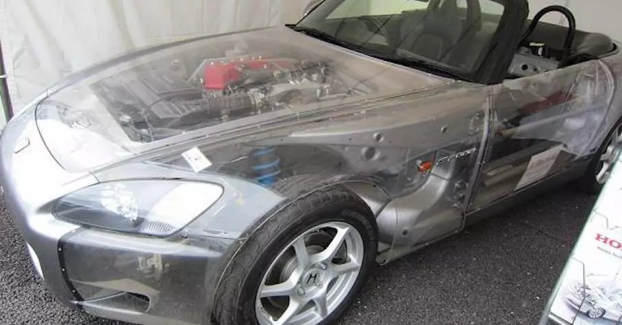 En Japón, encontró un Honda S2000 completamente transparente.