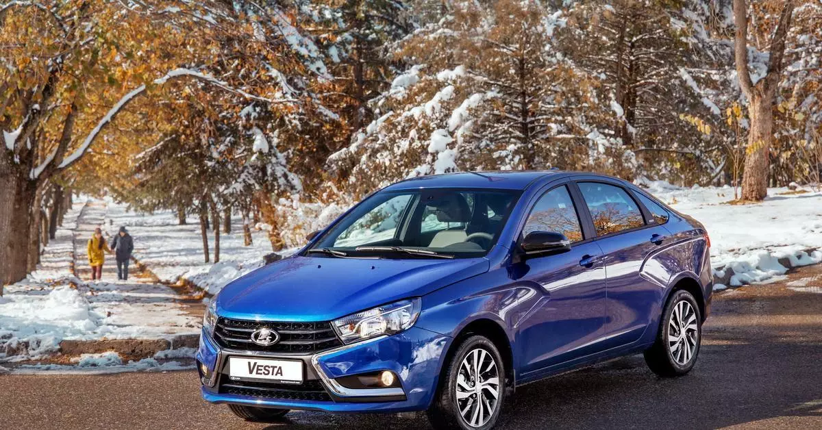 Lada Vesta တွင်အခွင့်အရေးနှုန်းသည် Rio နှင့် Solaris ကဲ့သို့နှစ်ဆမြင့်မားသည်