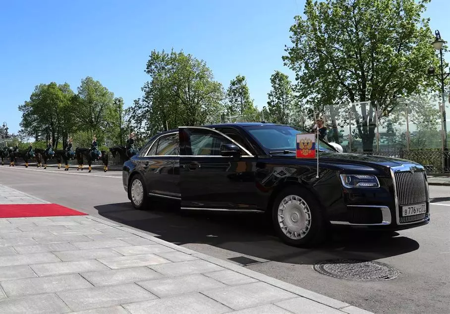 Uusi Limousine Putin toi Suomeen 56488_1