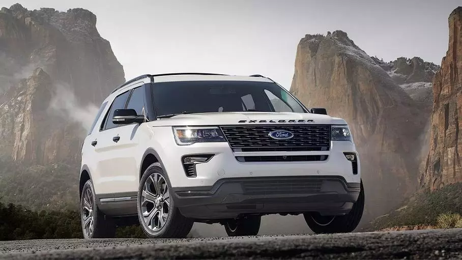 Ford dianyari Explorer SUV 56736_1