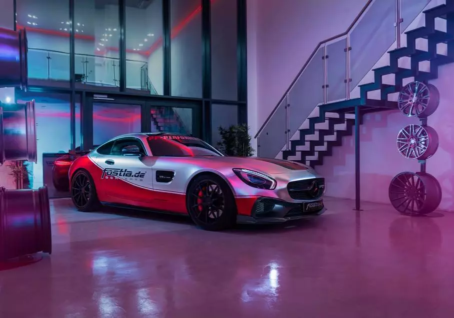 Atelier fostla нь 28 мянган евро-ыг 613-ийн хүчтэй mercedes-Amg gt s хийсэн 56758_1