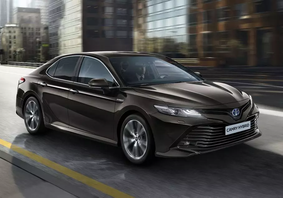 Toyota Camry kommer tilbake til Europa etter en 14-årig pause 56929_1