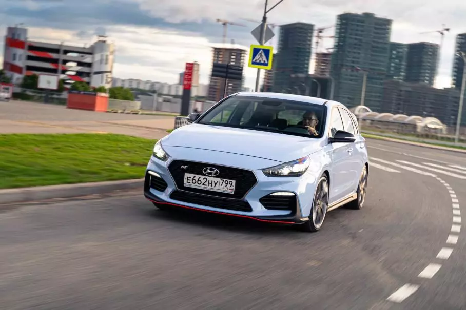 Hyundai i30 n in aghaidh Renault Megane Rs 5731_4