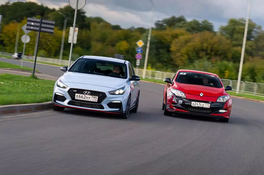 Hyundai i30 n in aghaidh Renault Megane Rs 5731_5