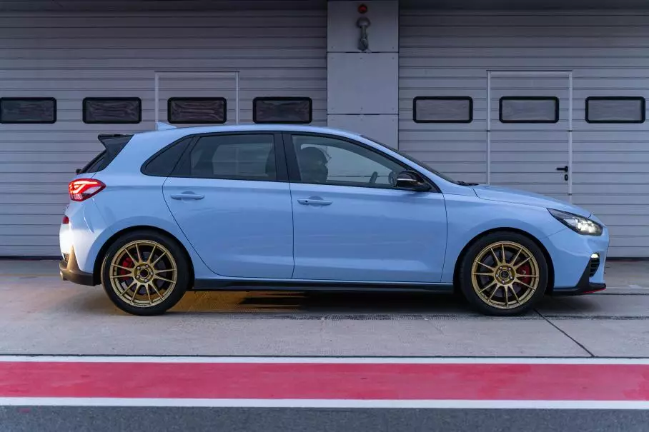 Hyundai i30 n เทียบกับ Renault Megane Rs 5731_6