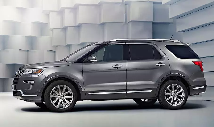 Actualizat Ford Explorer a apărut în Rusia. El a devenit 150.000 de ruble mai ieftin 58776_3