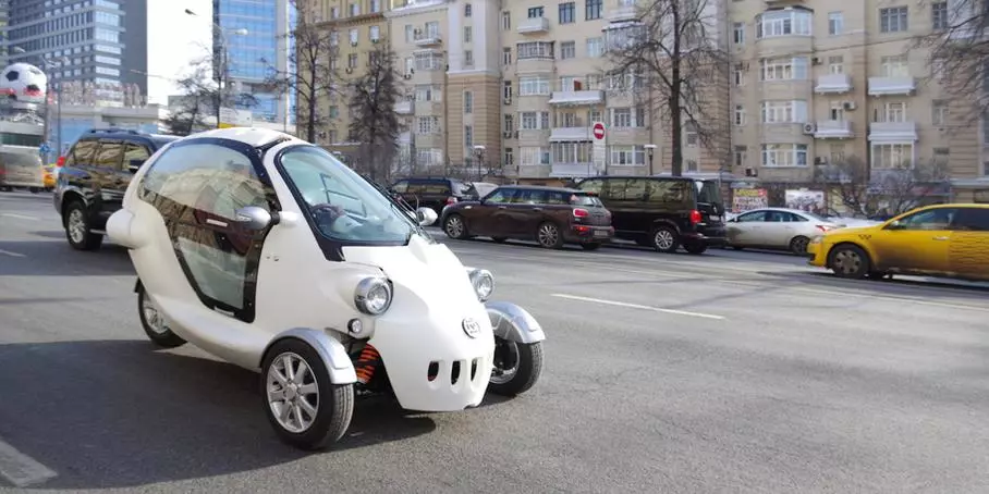 A empresa russa introduziu um carro elétrico de três rodas 59142_3