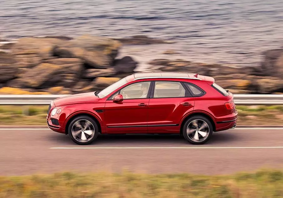 Fuair ​​Bentley Bentayga mótar as an mbealach tinn is tapúla ar domhan 59670_4