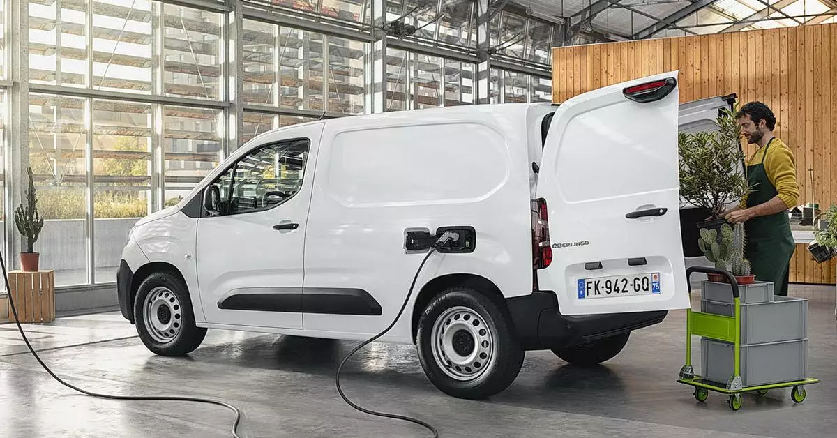 Iesniegts jauns elektriskais citroen e-berlingo furgons