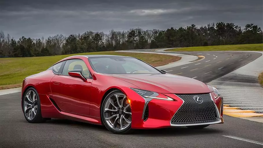 Lexus has a sports car 61727_1