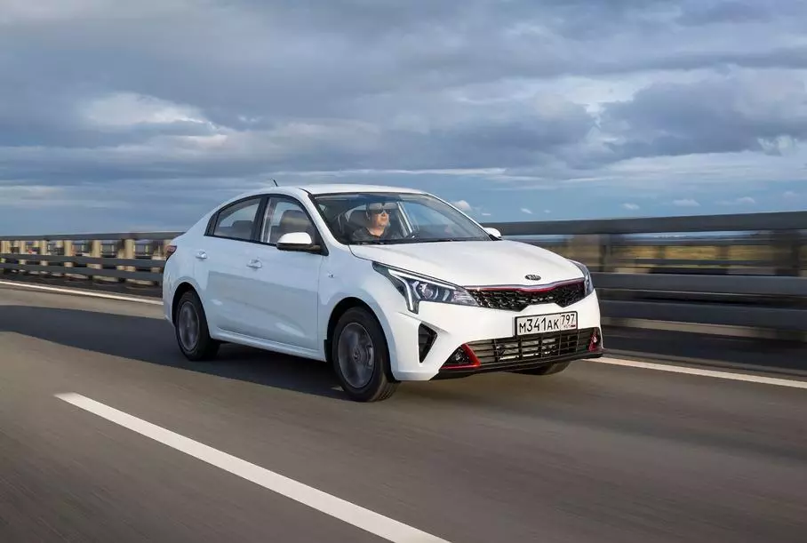 Яңартылган Kia Rio сату Россиядә башланды 6216_1