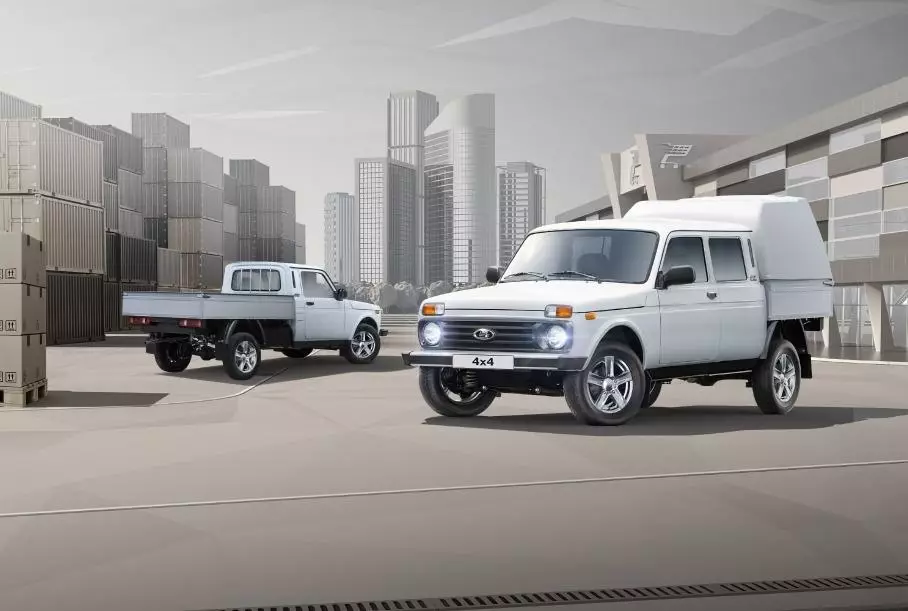 به روز شده LADA 4X4 تبدیل به یک ون شد: قیمت ها شناخته شده اند 62324_1