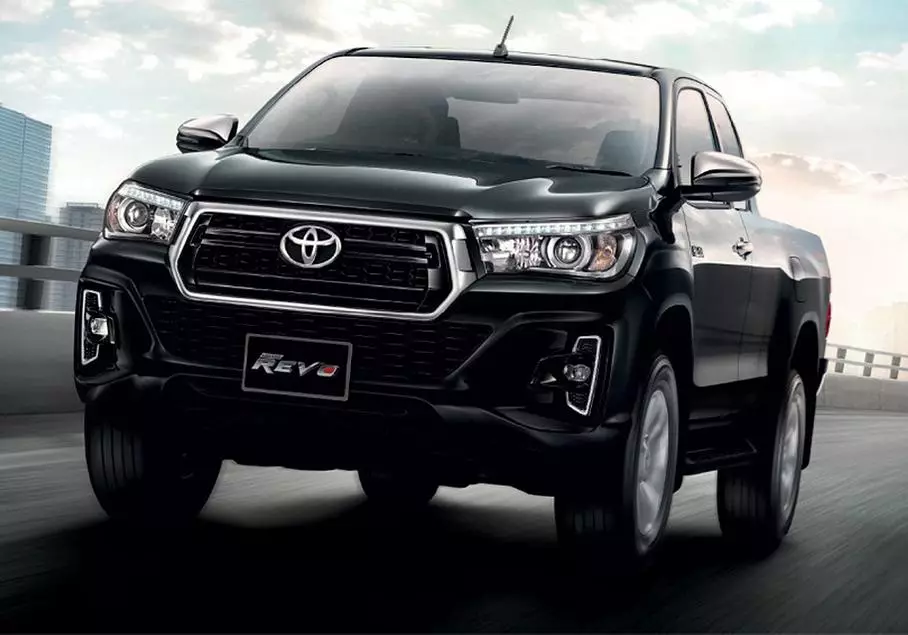 Pickup Toyota Hilux được làm tương tự như 