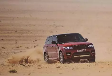 Range Rover Sport သည်သဲကန္တာရကိုစံချိန်အတွက်ဖြတ်သန်းသွားသည် 63666_4