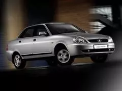 Lada priora yra nepastebimai atnaujinama 6403_2