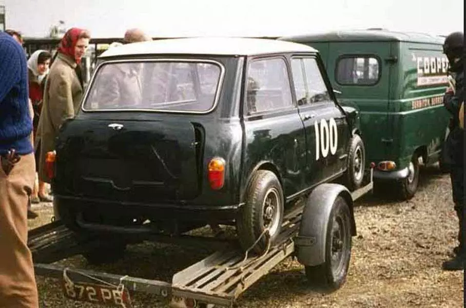 The fastest, luxurious and unusual mini 64622_10