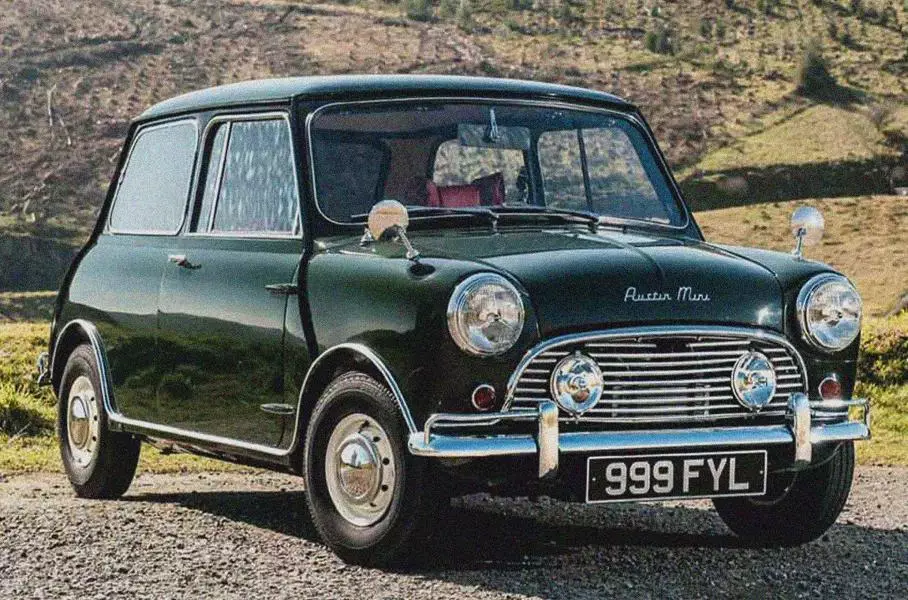 The fastest, luxurious and unusual mini 64622_17