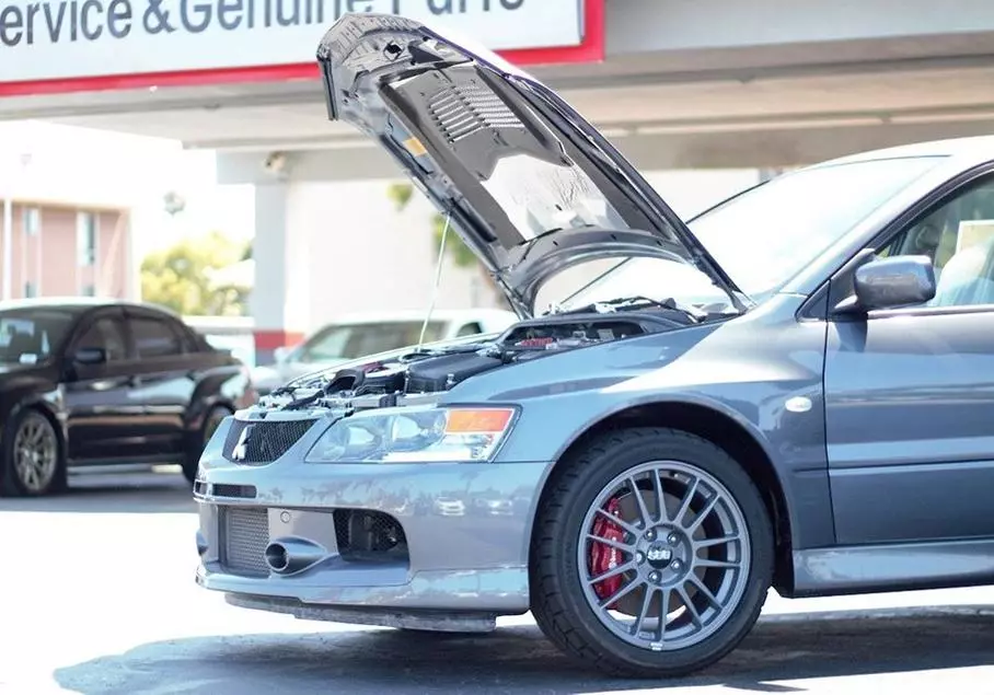 The price of the 11-year-old Lancer EVO was raised above 100,000 dollars 65140_1